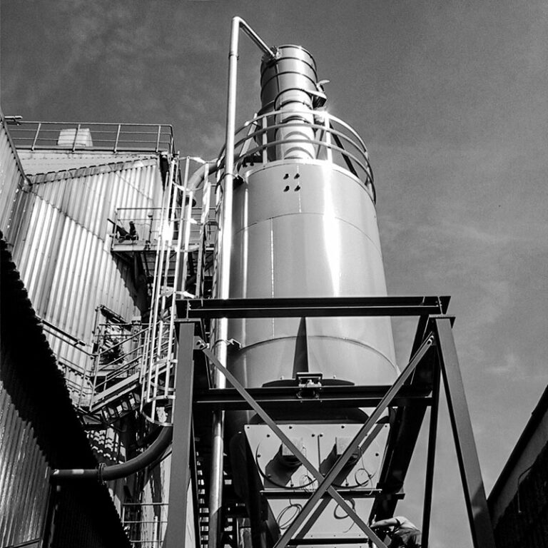 Storage & feeding secondary fuels at cement plant - Geroldinger